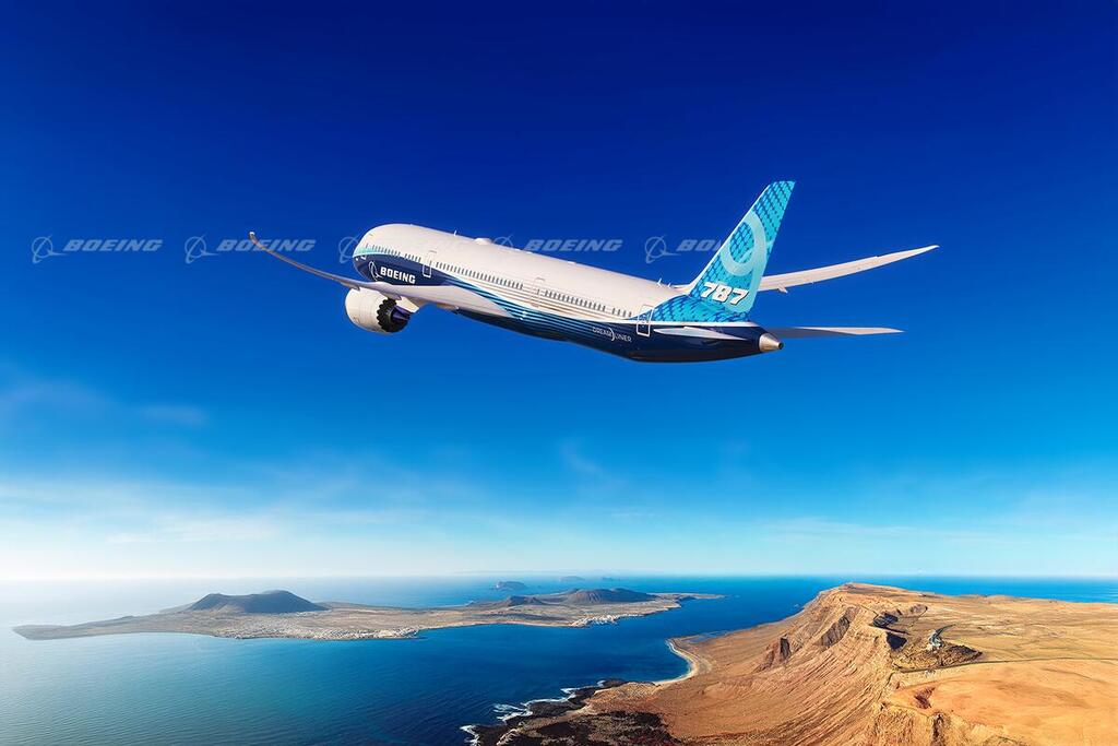 Boeing Images - Boeing 787-9 Inflight over Water