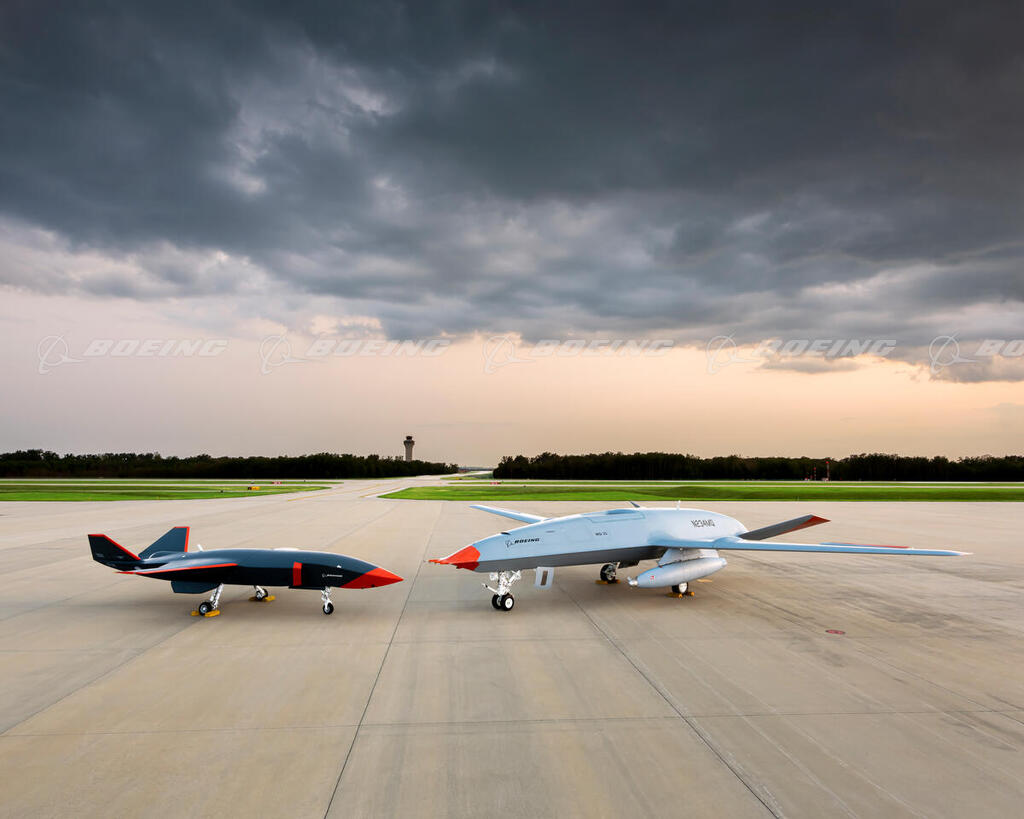 Boeing Images - MQ-28 Ghost Bat and MQ-25 Stingray displayed together for the first time.