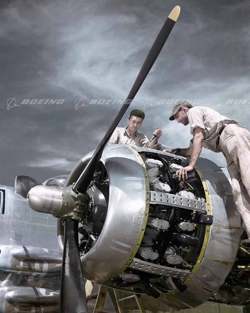 Boeing Images - B-25 Mitchell Engine Maintenance