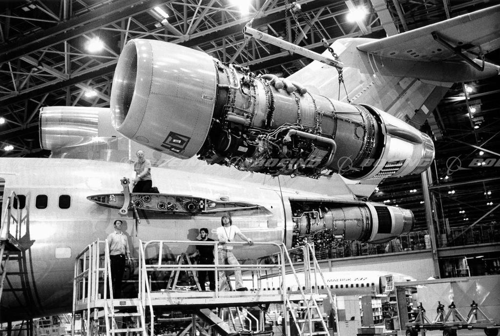 Boeing Images - 727 Engine Installation