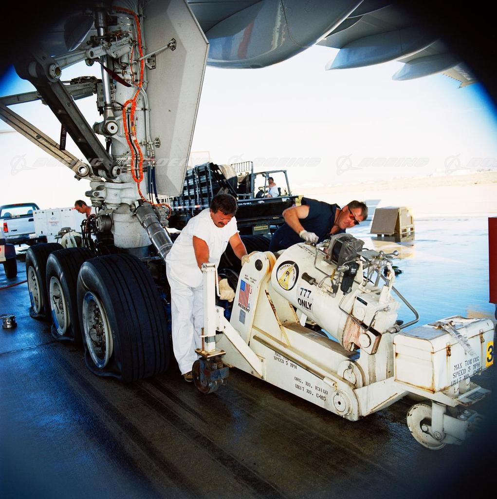 Boeing Images - 777-300ER Landing Gear Test
