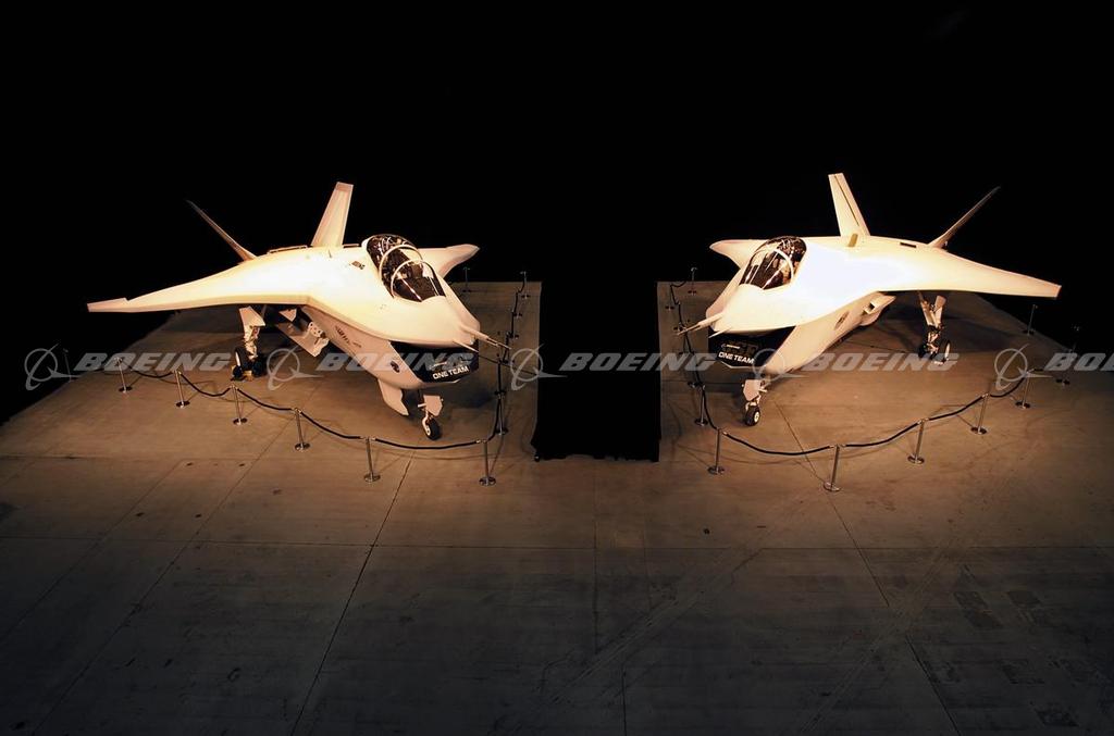Boeing Images - Boeing Unveils Both X-32 JSF Demonstration Aircraft