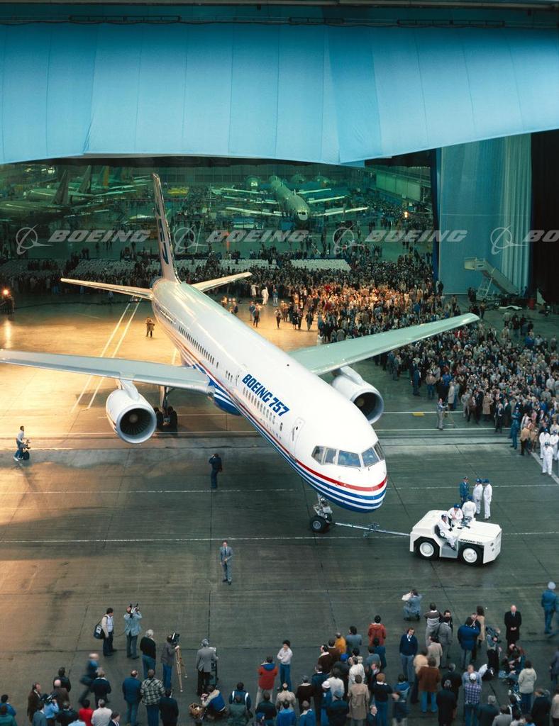 Boeing Images - 757-200 Rollout