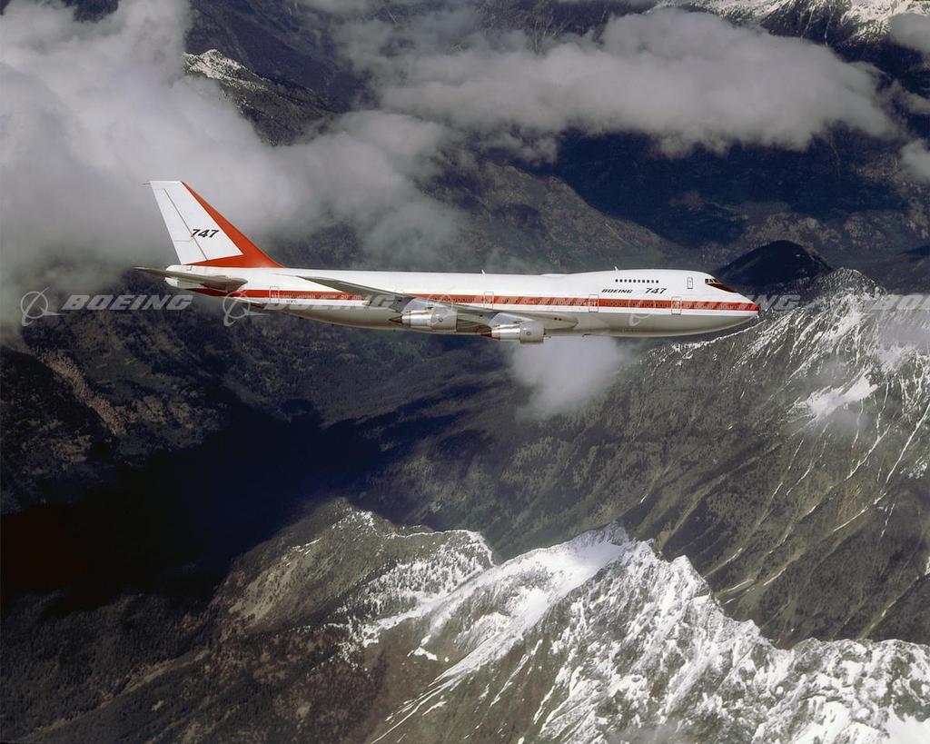 Boeing Images - 747-100 Painted as a 747-200 in Flight