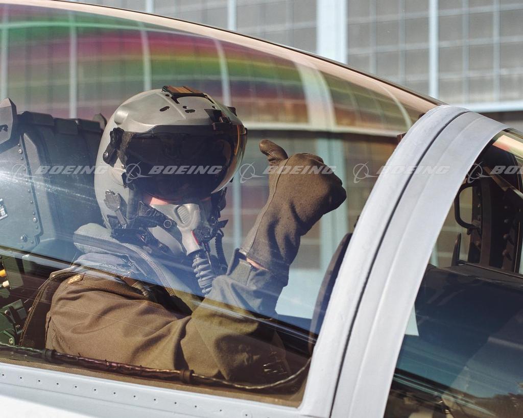 Boeing Images - Boeing Joint Helmet Mounted Cueing System - JHMCS