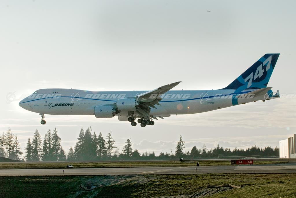 Boeing Images - 747-8 Returns from First Flight