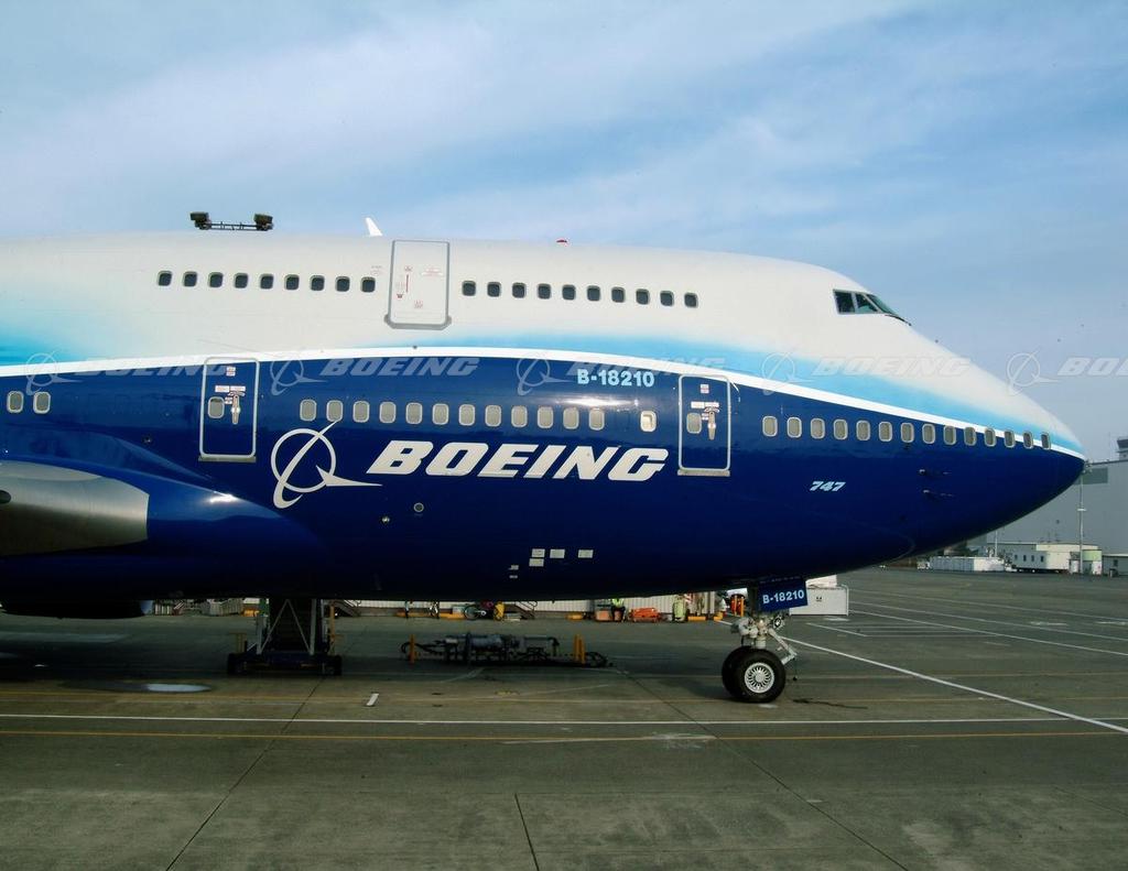 Boeing Images - 747-400 in New Livery