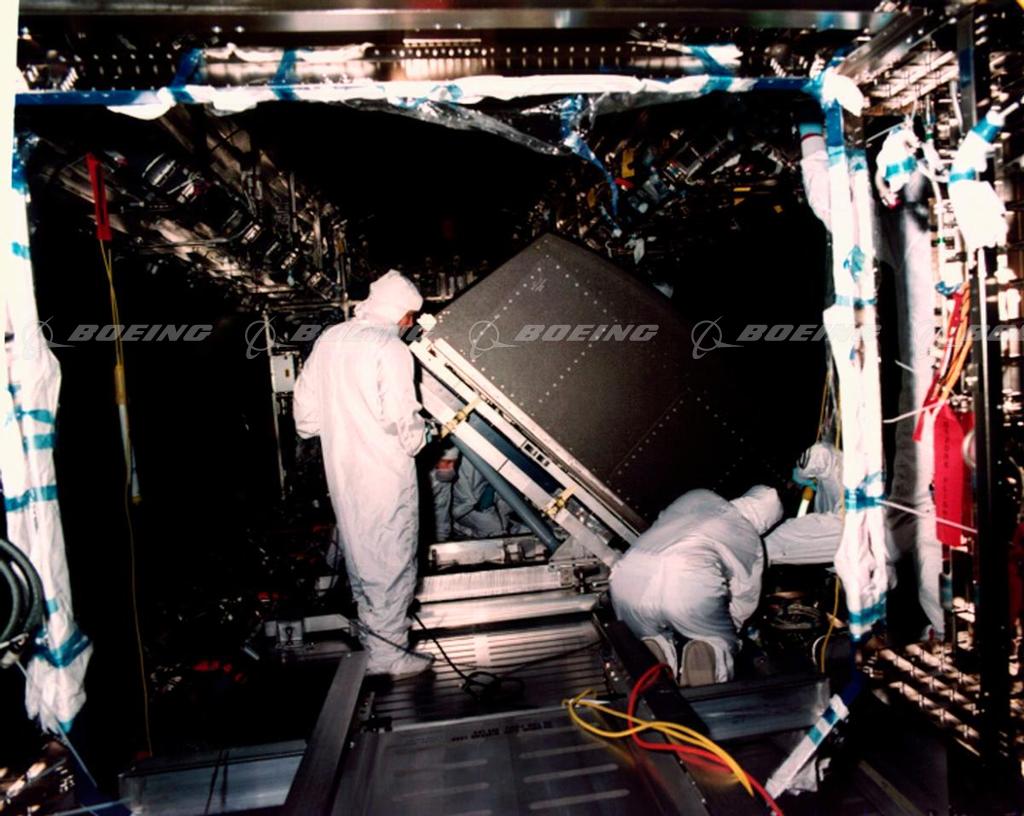 Boeing Images - First Rack for ISS Destiny Lab Module