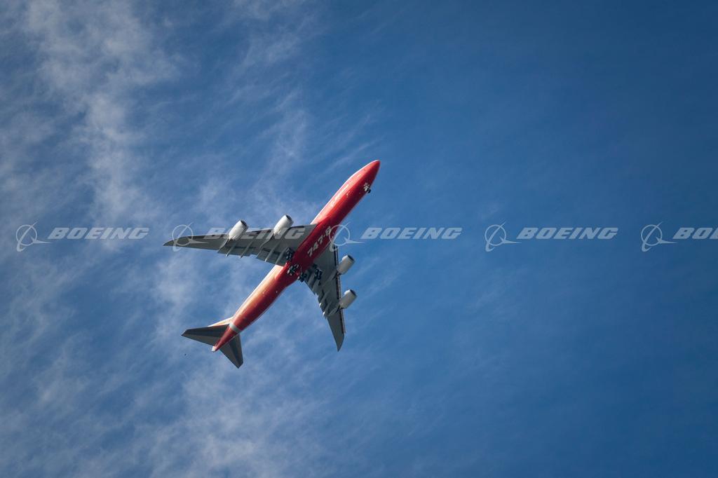 Boeing Images - Boeing 747-8 Intercontinental Take Off