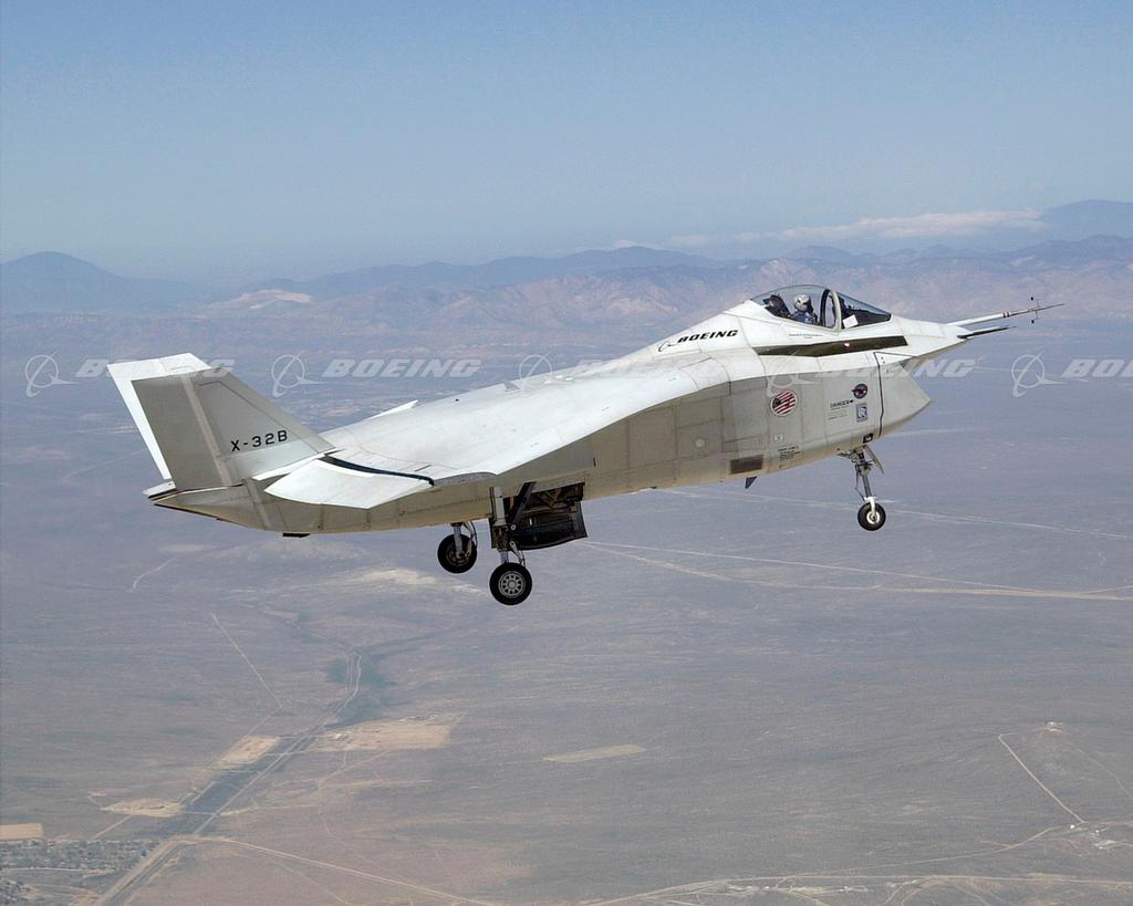Boeing Images - Boeing JSF X-32B Completes Successful First Flight