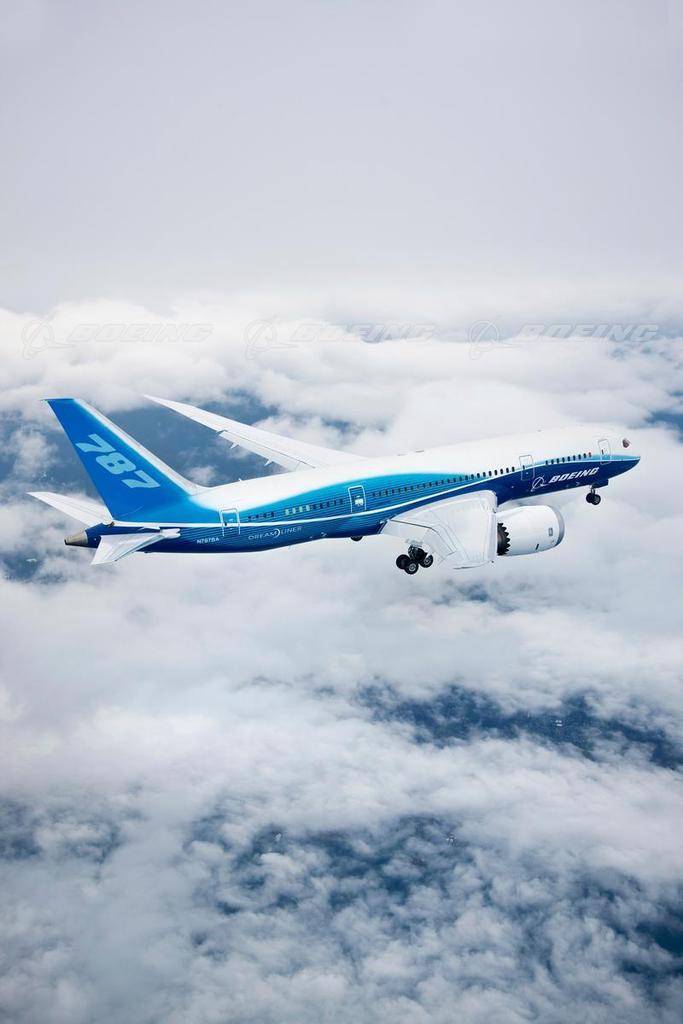 Boeing Images - Boeing 787 Dreamliner on First Flight.