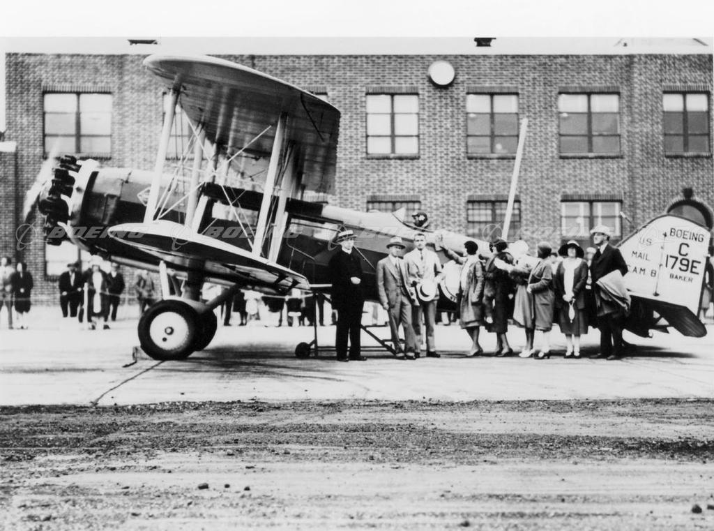 Boeing Images - Model 40B with Passengers