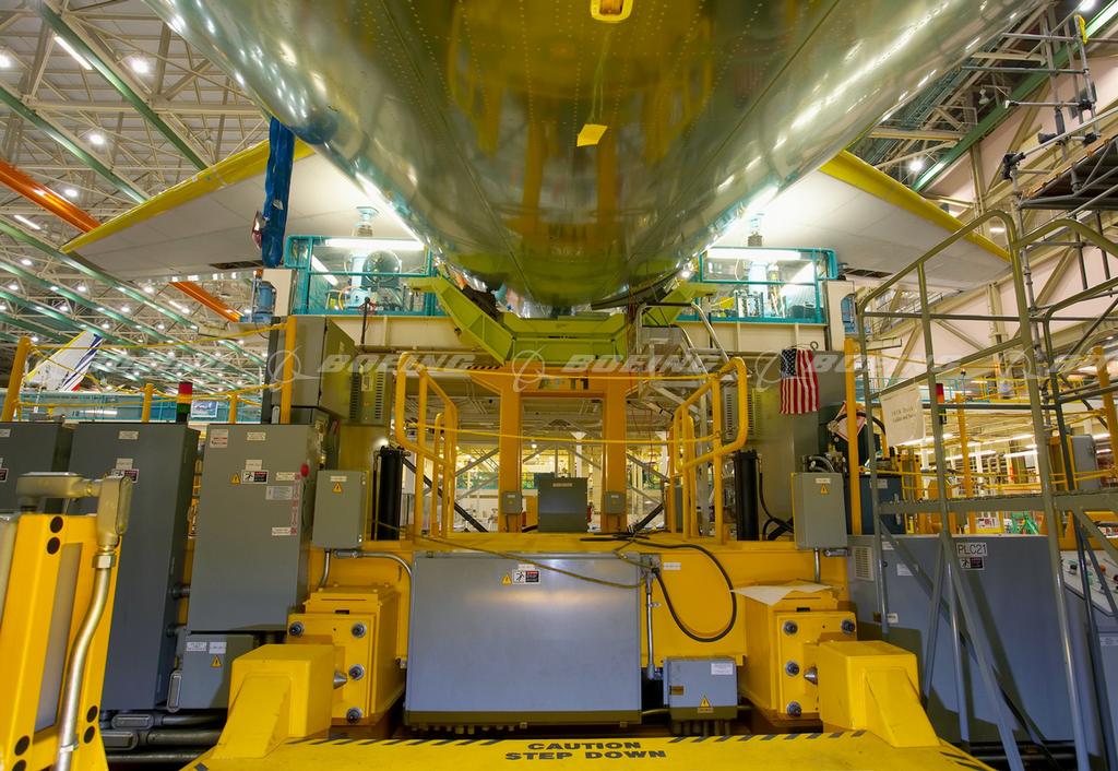 Boeing Images - 777 Moving Line in Operation