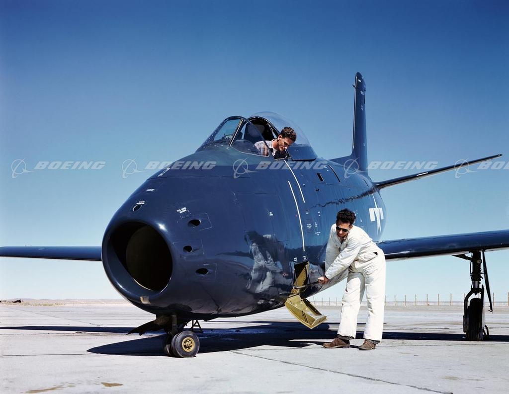 Boeing Images - XFJ-1 Fury, Kneeling