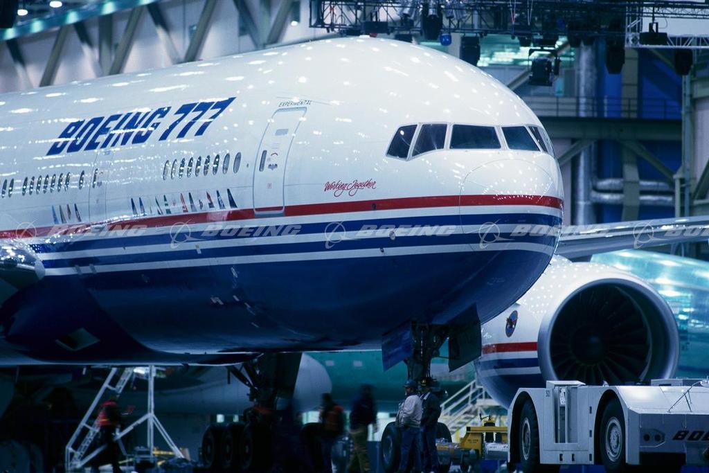 Boeing Images - 777-200 in Assembly