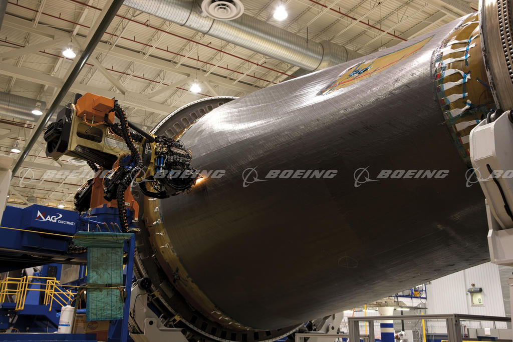 Boeing Images - 787 Dreamliner Aftbody Operations Composite Fabrication ...