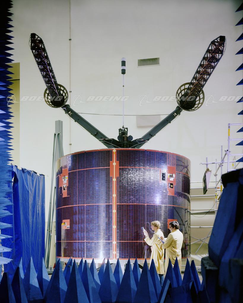Boeing Images - Syncom Satellite, Leasat, First Satellite Designed for ...