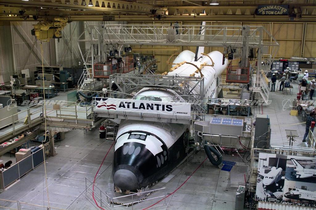 Boeing Images - Space Shuttle Atlantis in the Hangar