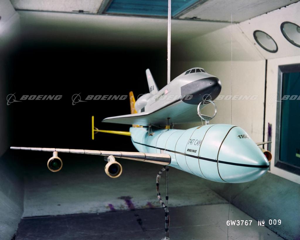 Boeing Images - 747 Space Shuttle Carrier and Space Shuttle Models in ...