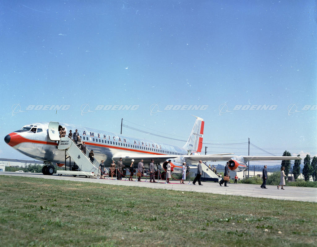 Boeing Images - Boeing 707 American Airlines Passenger Loading at ...