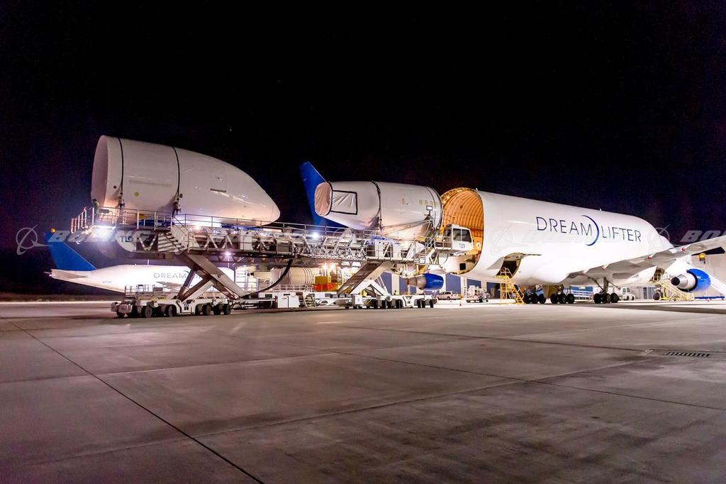 Boeing Images - Boeing Dreamlifter Unloading 787 Forward and Aft Sections