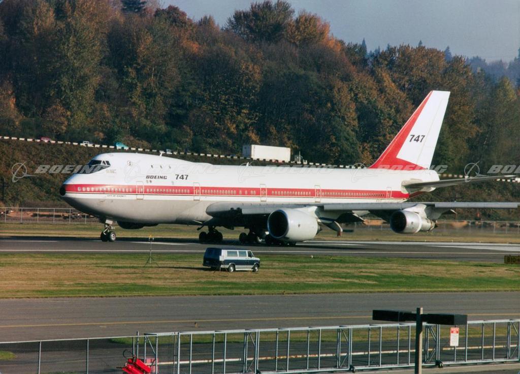 Boeing Images - First 747-100 Engine Tests for 777