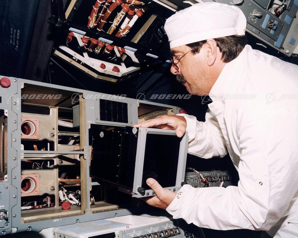 Boeing Images - MEDS Unit Installed in Space Shuttle Atlantis