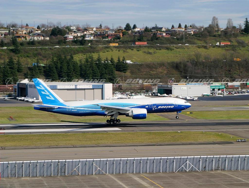 Boeing Images - 777-200LR Touches Down on Runway