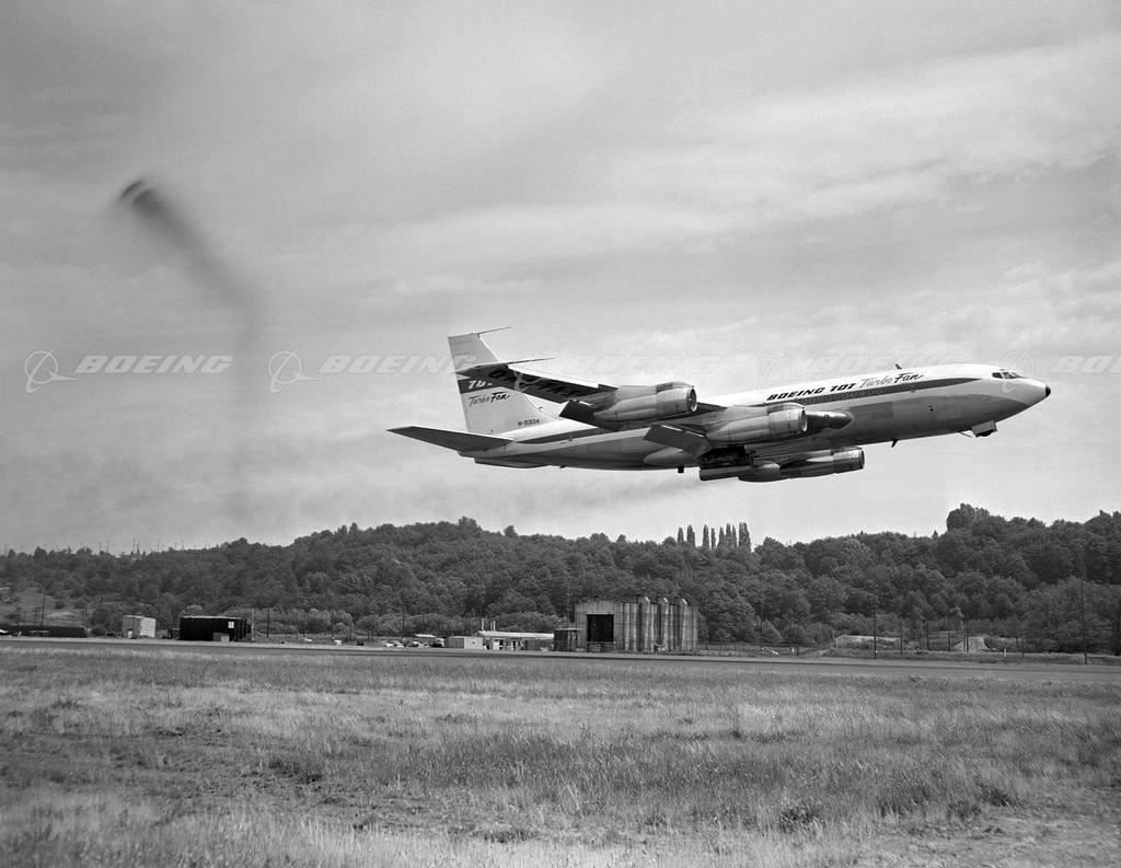 Boeing Images - Boeing 707-120B in Flight