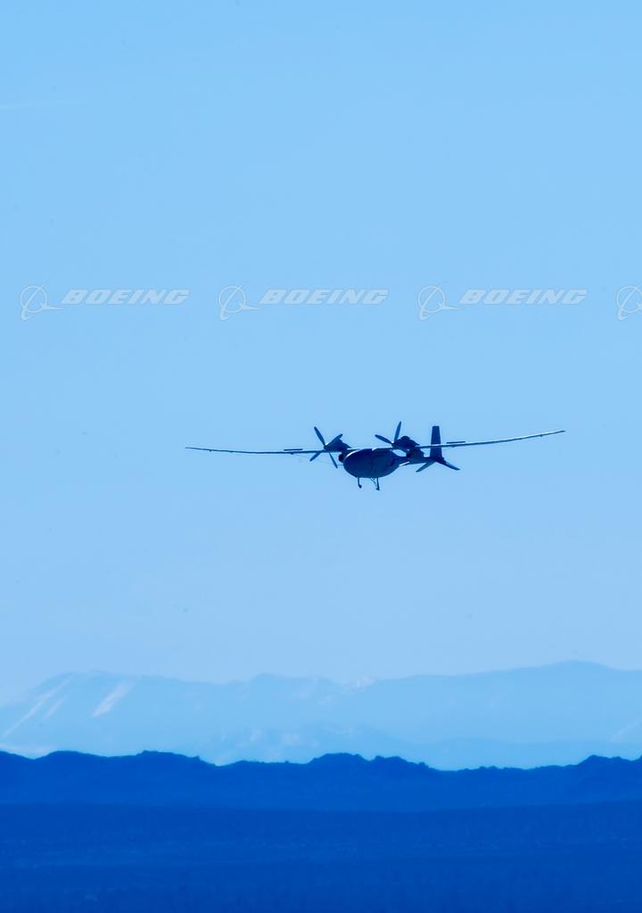 Boeing Images - Boeing Phantom Eye landing Approach