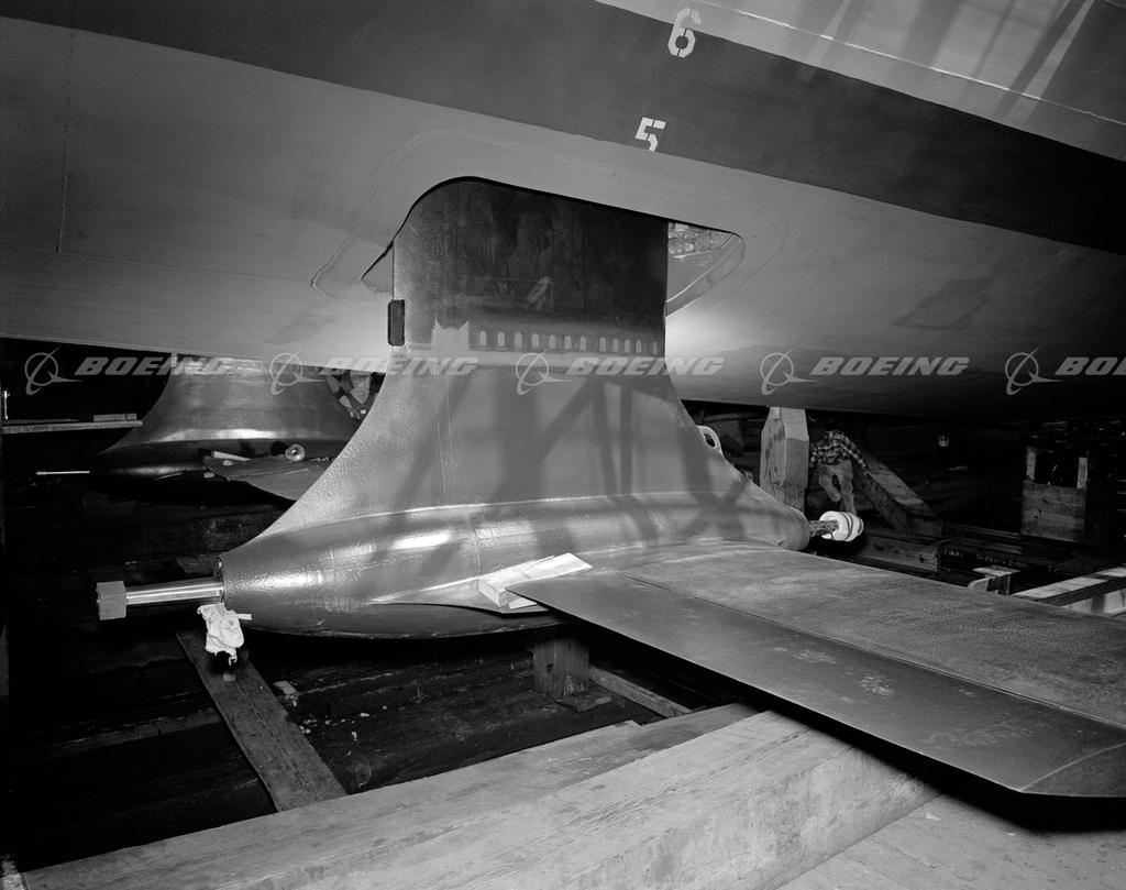 Boeing Images - Boeing Jetfoil Propulsion Struts