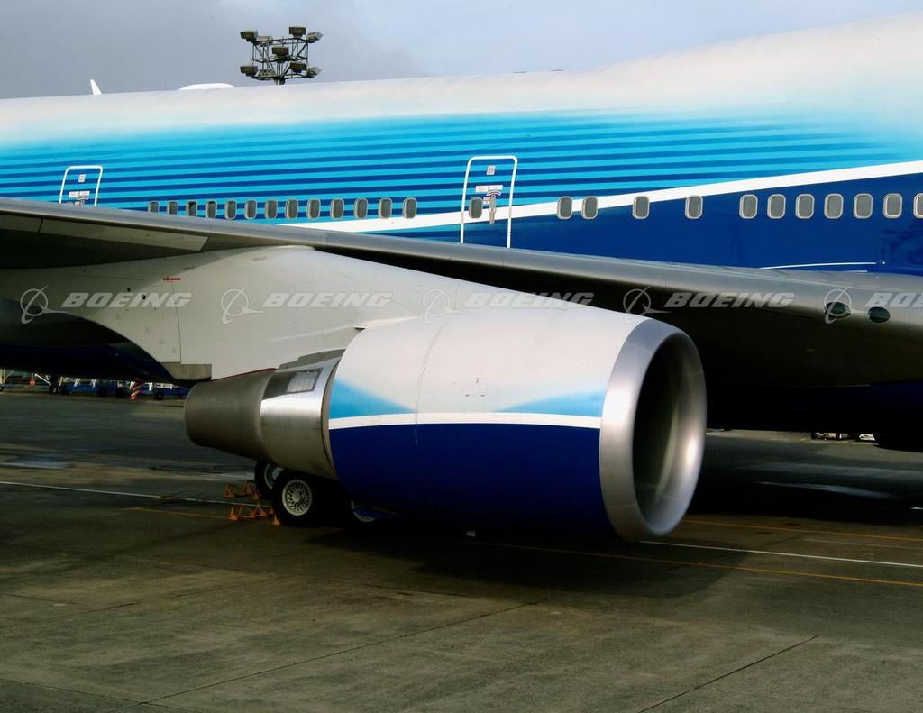 Boeing Images - 747-400 Inboard Engine