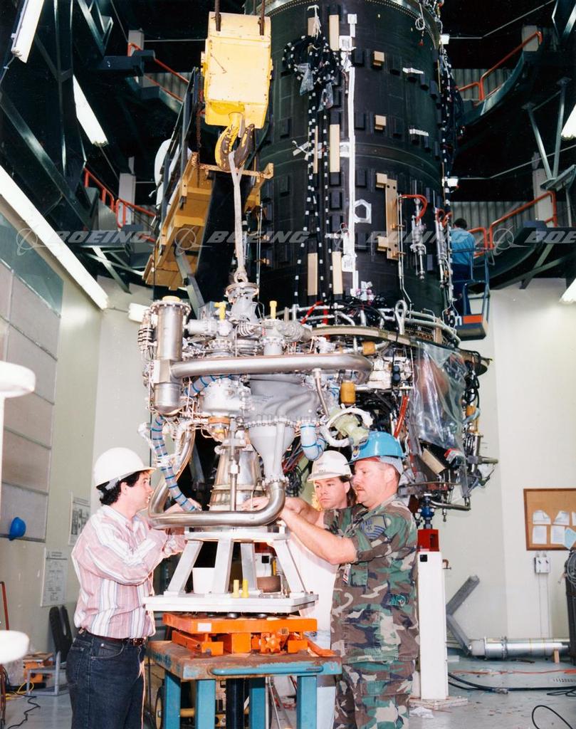 Boeing Images - Thruster Assembly and LH2 Tank for the Delta Clipper DC-XA