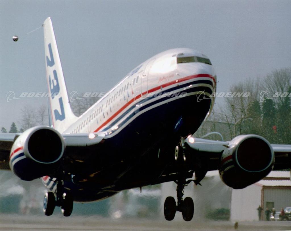 Boeing Images - 737-700 First Takeoff