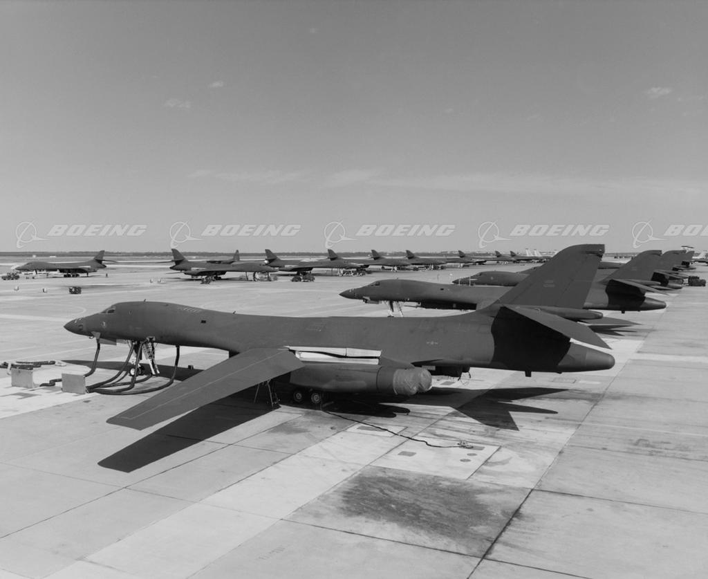 Boeing Images - B-1B Lancer Flight Line