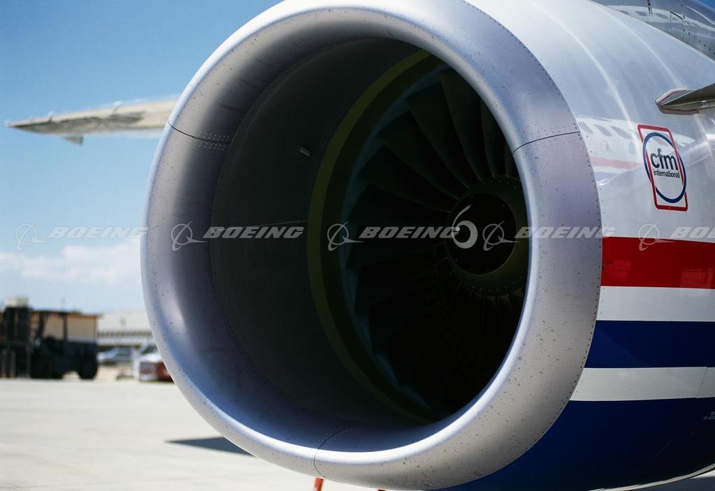 Boeing Images - 737-700 Engine Nacelle
