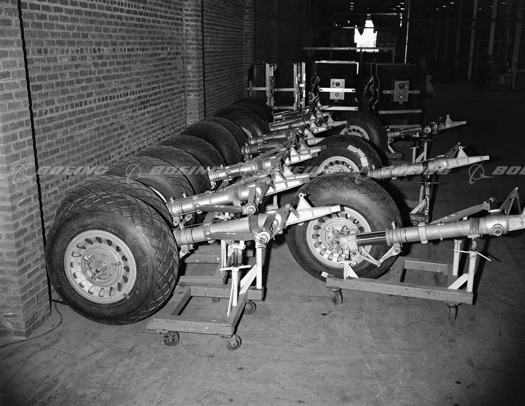 Boeing Images - B-25 Mitchell Main Landing Gear