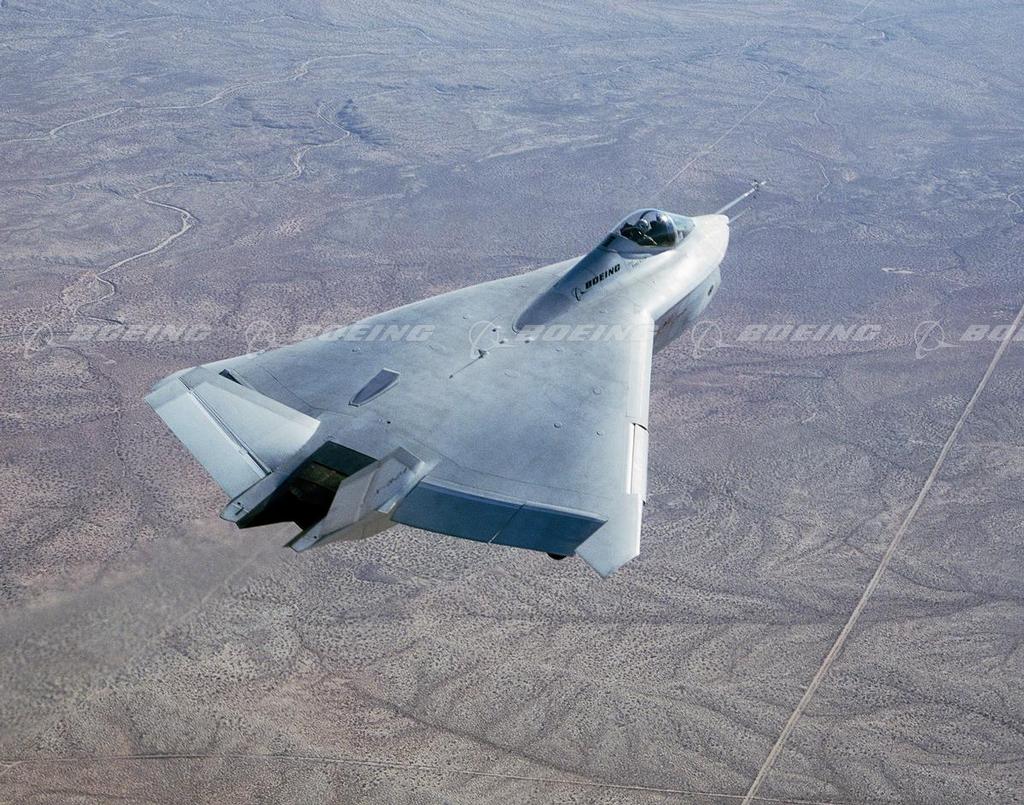 Boeing Images - X-32A Joint Strike Fighter in Flight