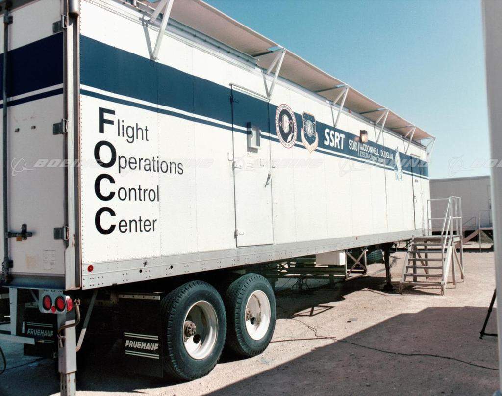 Boeing Images - Delta Clipper Mobile Flight Operations Control Center