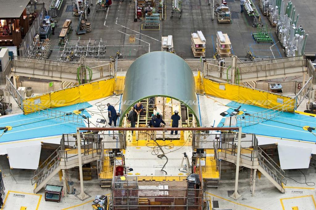 Boeing Images - 767 Center/Wing Section