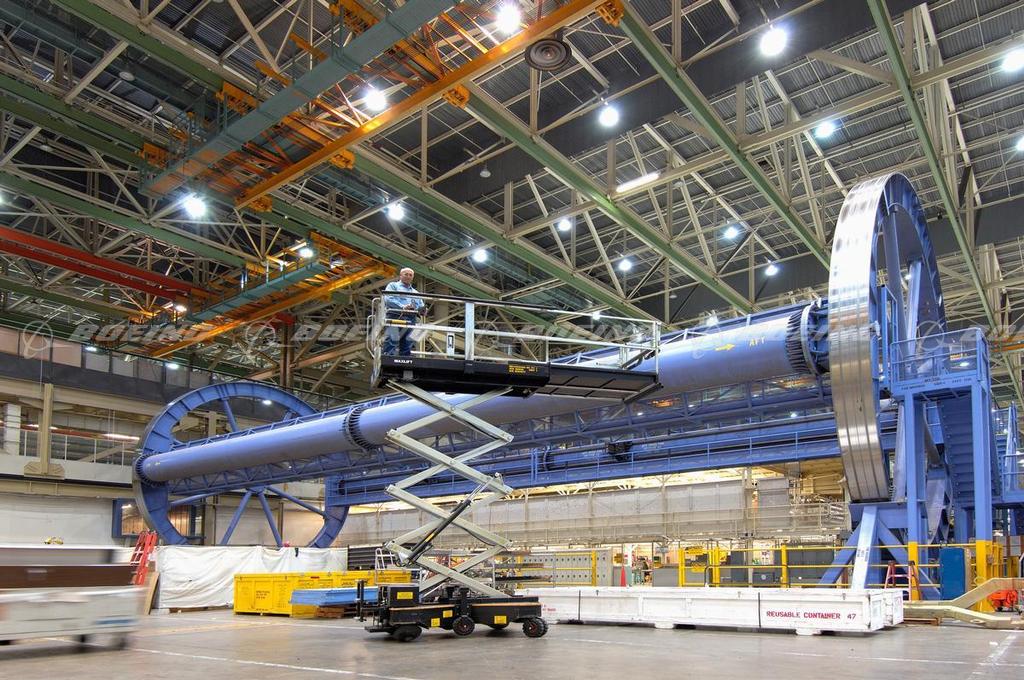 Boeing Images - 787 Assembly Line Turning Jigs and Platform Lift