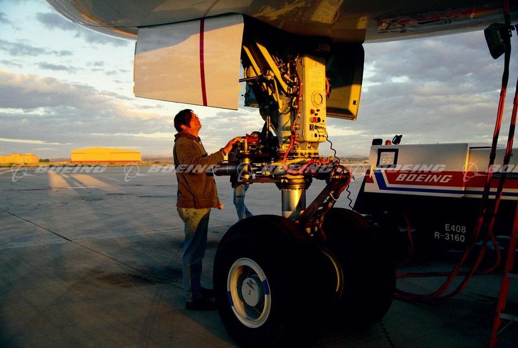 Boeing Images - 777-300ER Flight Test Landing Gear Inspection