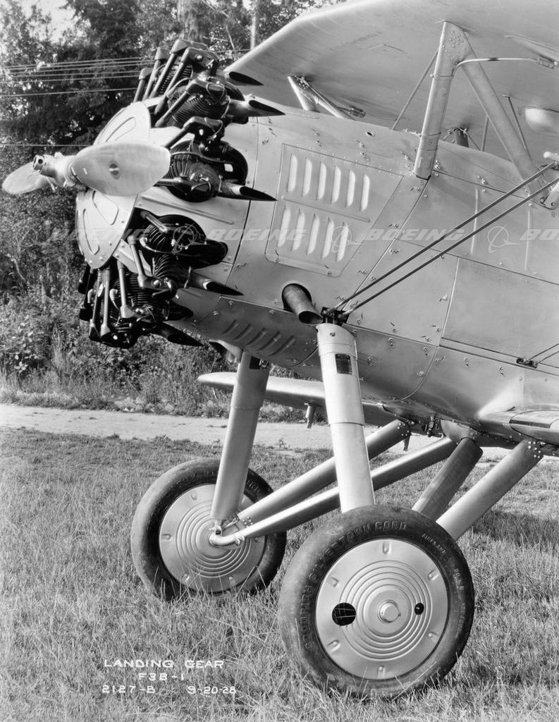 Boeing Images - F3B-1 Landing Gear