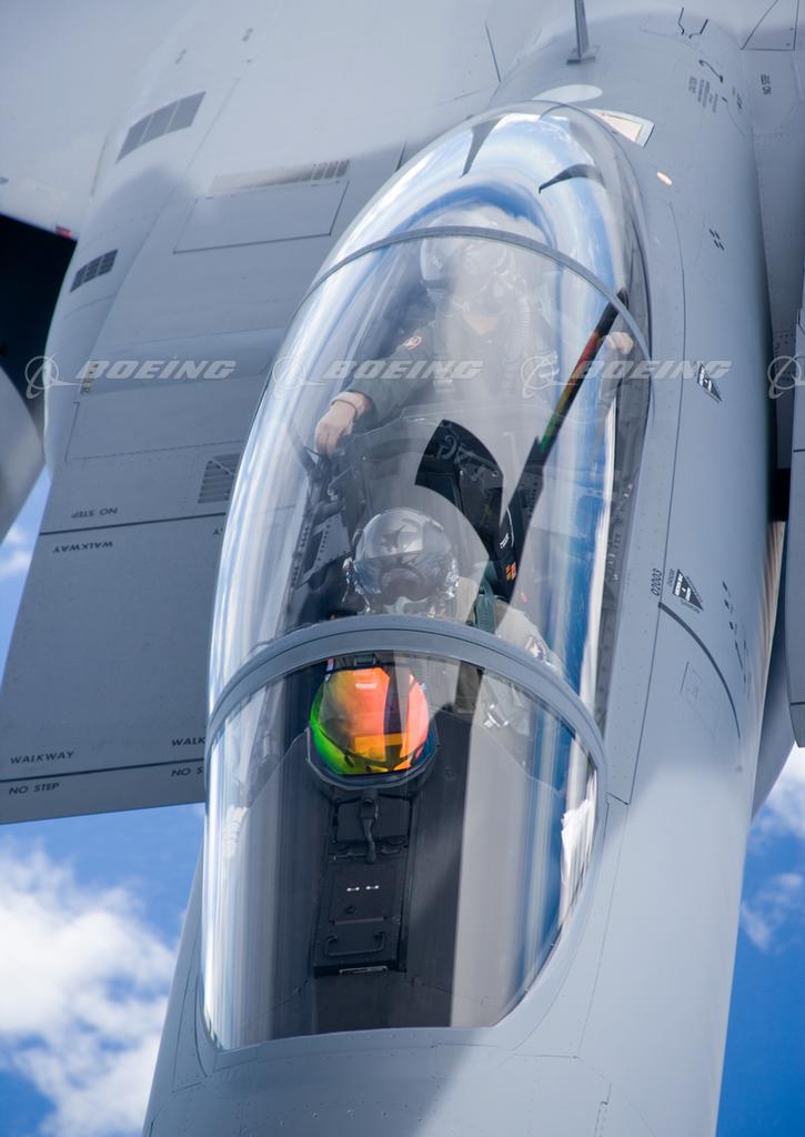 Boeing Images - Cockpit of a F-15K Strike Fighter on its Ferry Flight ...