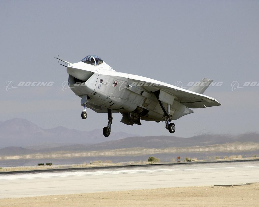 Boeing Images - Boeing JSF X-32B Completes Successful First Flight