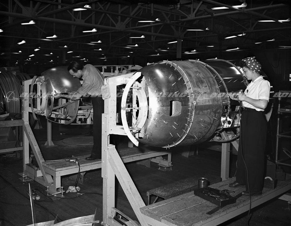 Boeing Images - B-17 Flying Fortress Tail Turret Assembly