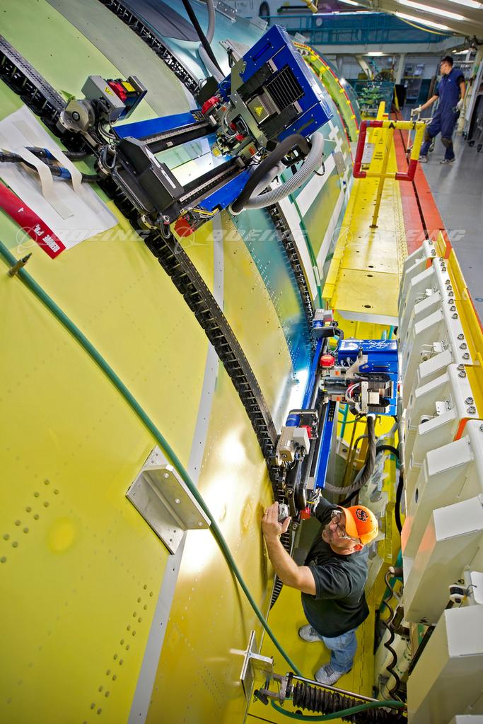 Boeing Images - Attaching 777 Fuselage Skin to Airframe