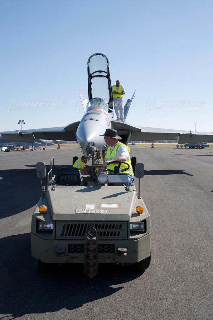 Boeing Images - Towing a F/A-18E/F Super Hornet at the Australian ...
