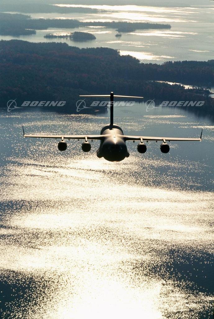 Boeing Images - C-17 Globemaster III in Flight