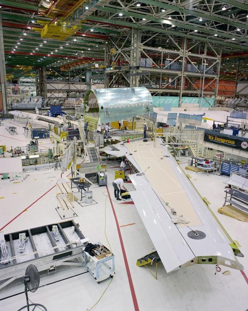 Boeing Images - 767-400ER Wing and Center Fuselage Join